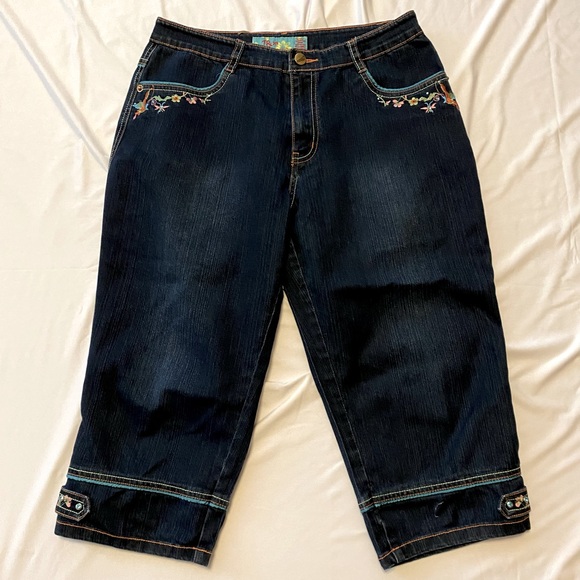 j&m | Shorts | J M Jeans Womens Denim Capris With Embroidery Size 8 ...